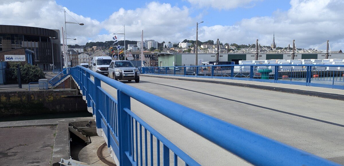 Fécamp. Le pont Gayant fermé 18 mois ? Le Département apporte des ...