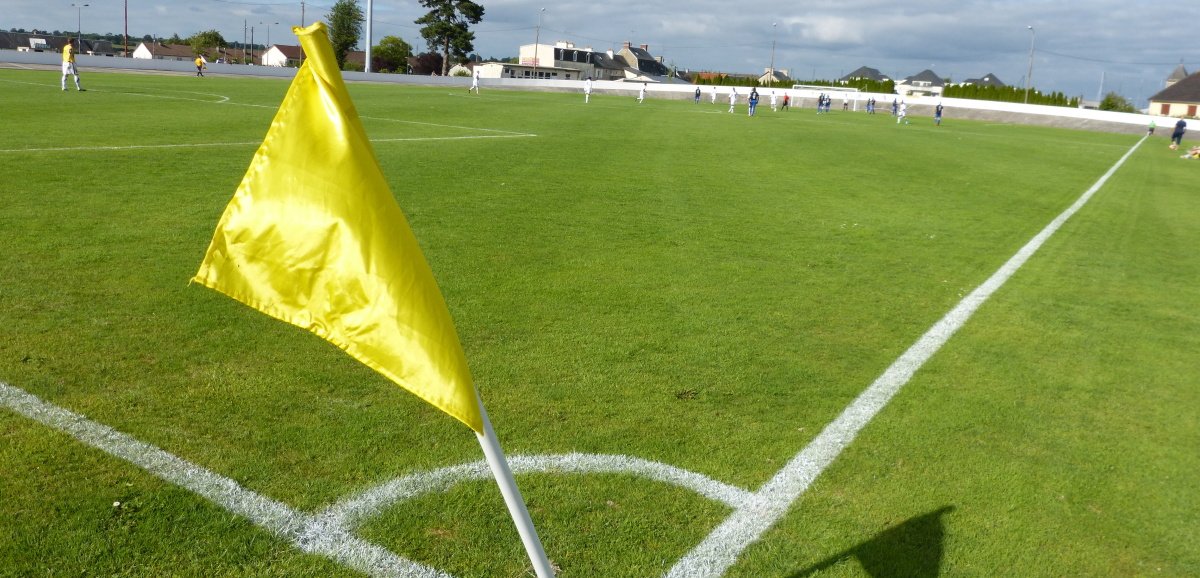 Faits divers. Une gardienne de football du FC Saint-Lô a été victime d ...